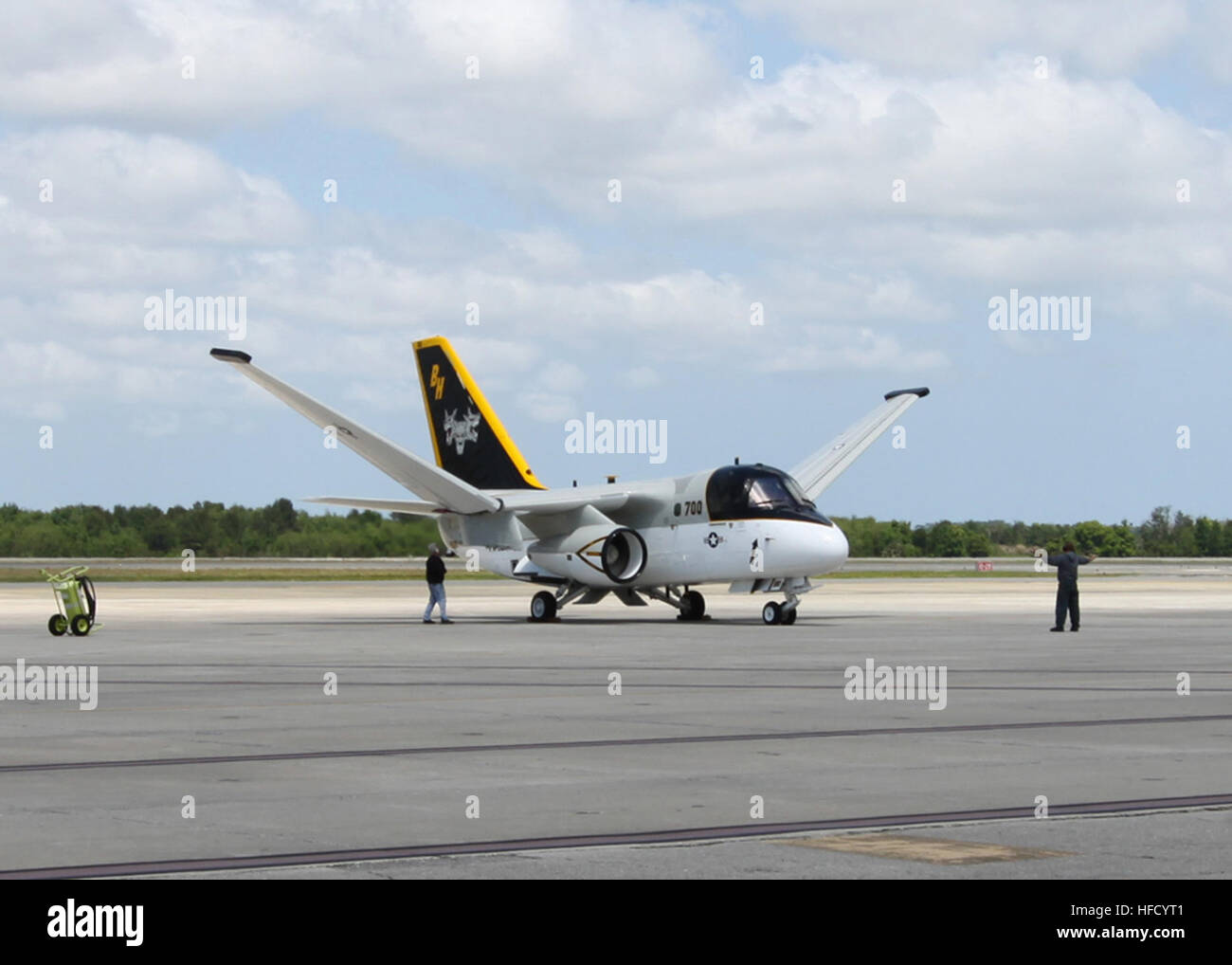 An S-3B Viking from VX-30 squadron operates at Naval Air Station ...