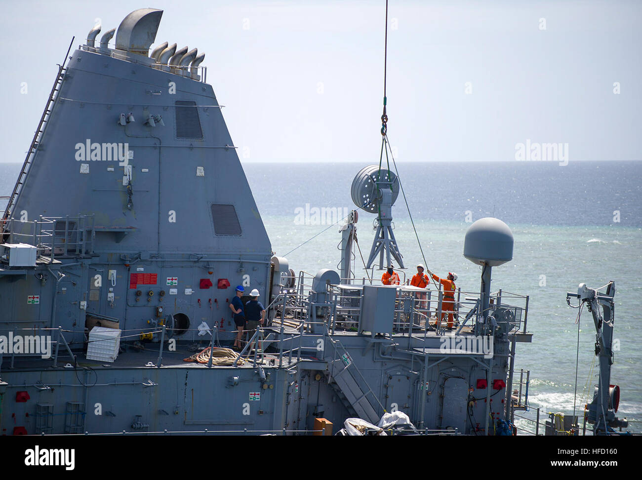 SULU SEA (Feb. 25, 2013) Sailors from Mobile Diving and Salvage Unit ...