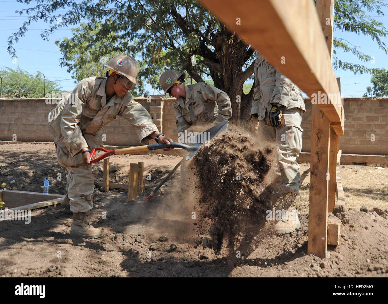 Seaman Apprentice Emari Lambkins (left) and Seaman Amanda Miller both ...