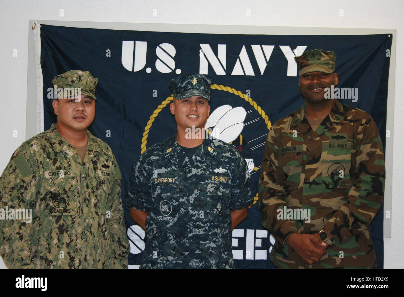 Chief Electrician's Mate (SCW) Rolando Cayetano of CBMU 303 DET Pearl ...