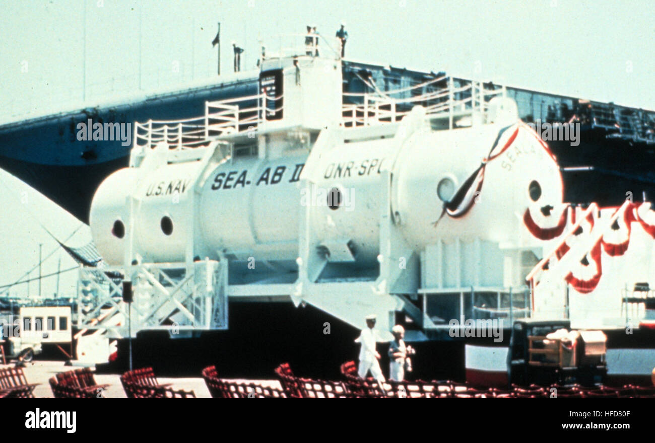 Sealab hi-res stock photography and images - Alamy