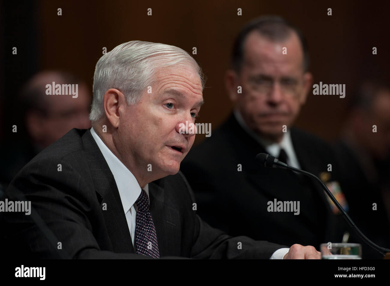 Robert gates senate hi-res stock photography and images - Alamy