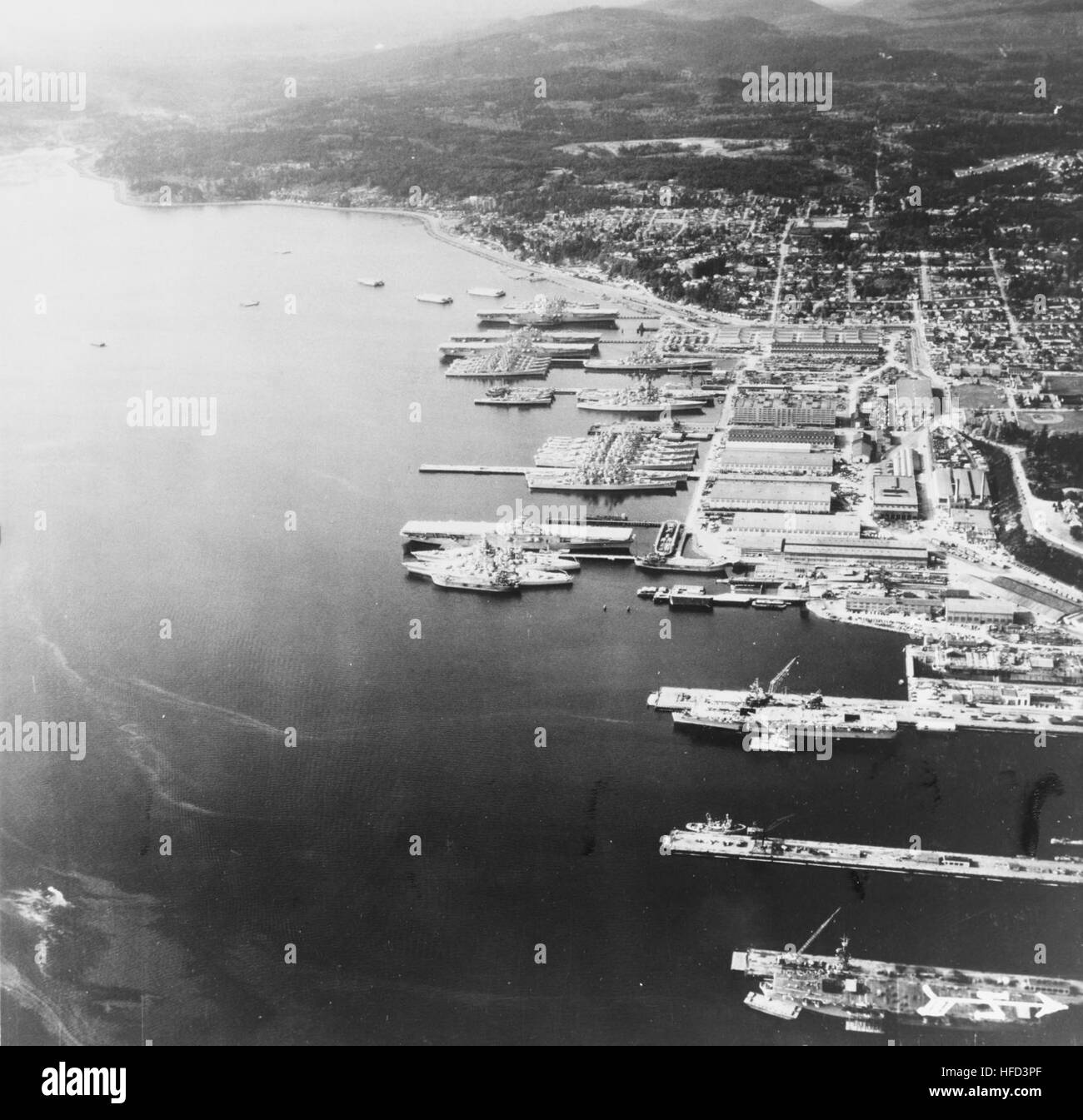 Puget sound naval shipyard Black and White Stock Photos & Images - Alamy