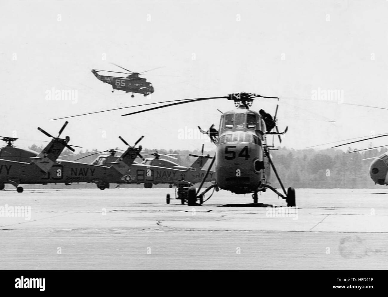 SH-3A Sea King of HS-11 and HT-8 UH-34 Seahorses at Ellyson Field in ...