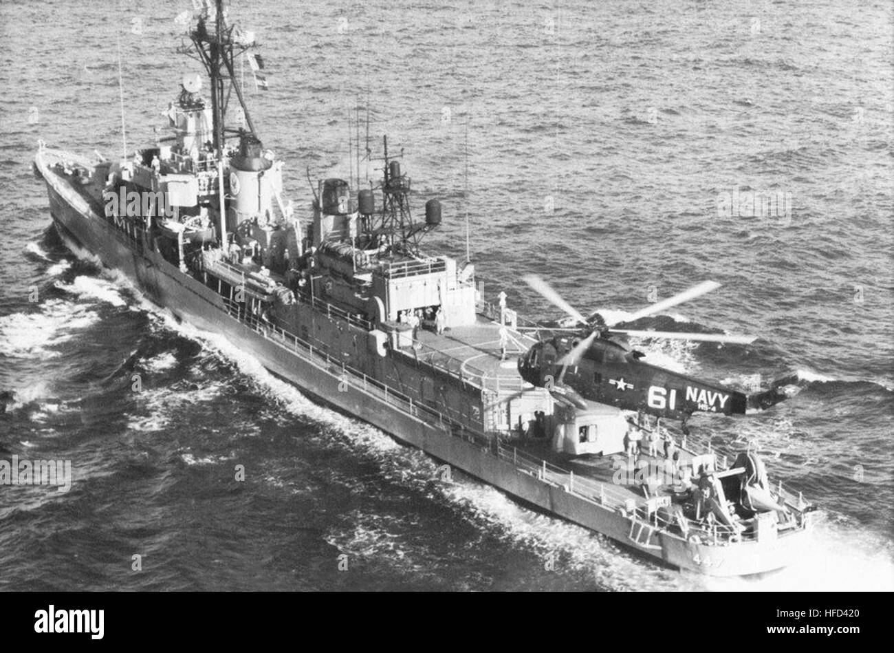 SH-3A Sea King of HS-4 delivers mail to USS Jenkins (DD-447) c1964 ...