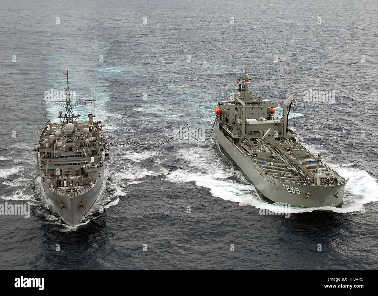 PACIFIC OCEAN (June 14, 2007) – From left, amphibious transport dock ...