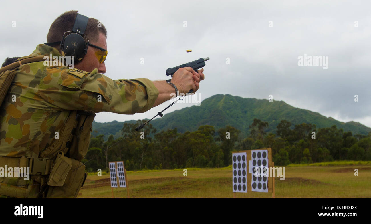 A Royal Australian Navy Clearance Diver explosive ordnance disposal ...