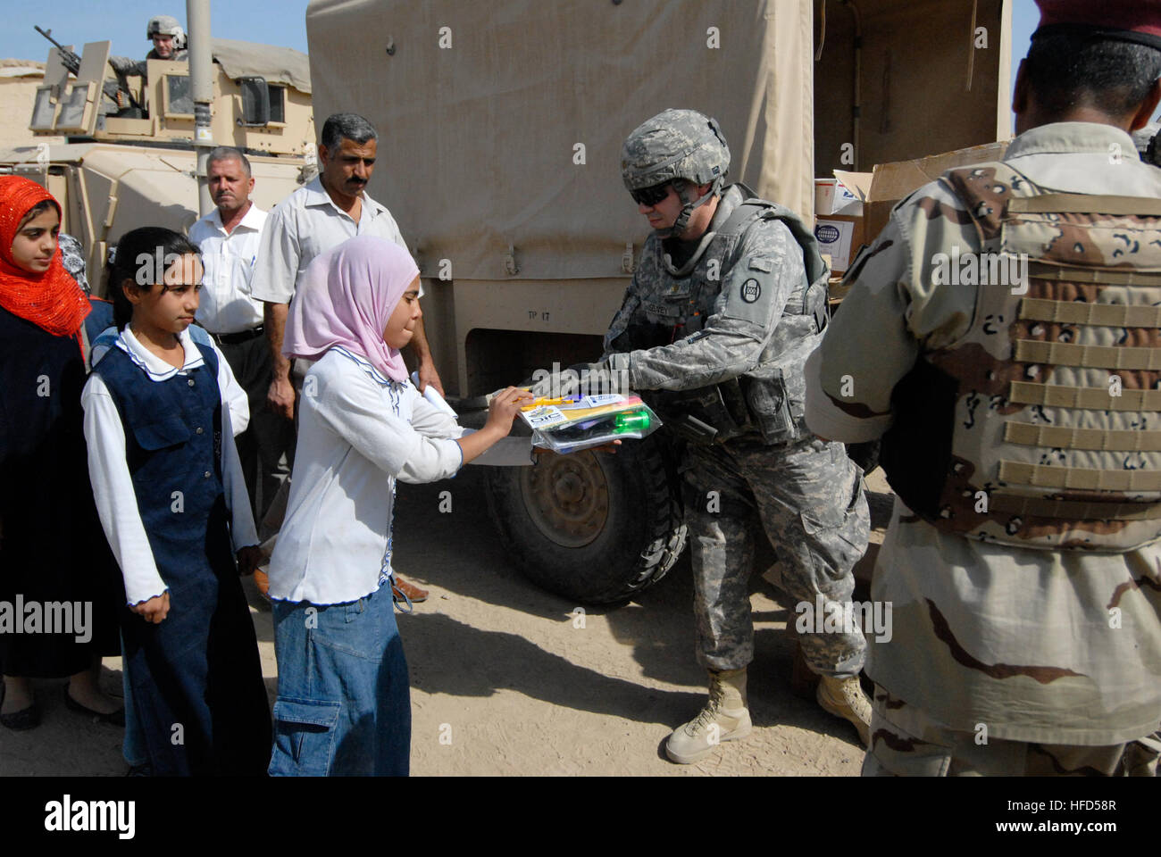 U.S. Soldiers from Alpha Troop, 1st Platoon, 1-150th Armored ...