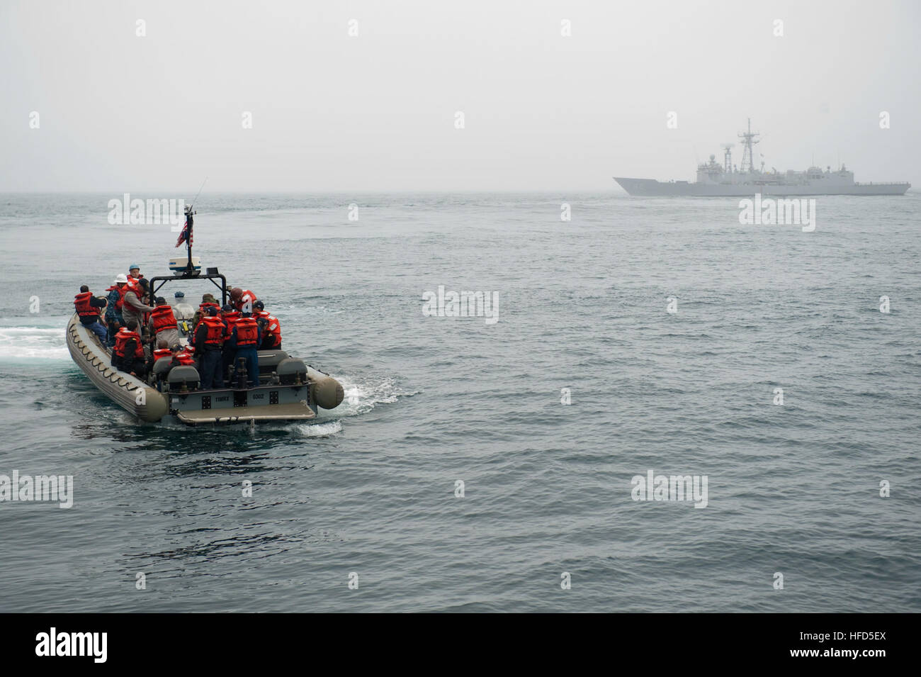 Ship riders hi-res stock photography and images - Alamy
