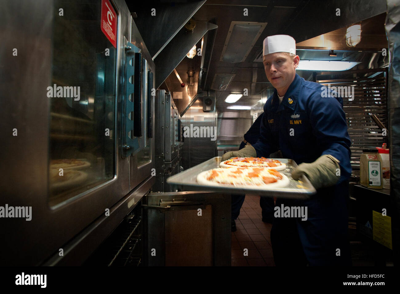 Chief Petty Officer Daniel Kast assigned to Amphibious Squadron 5 ...
