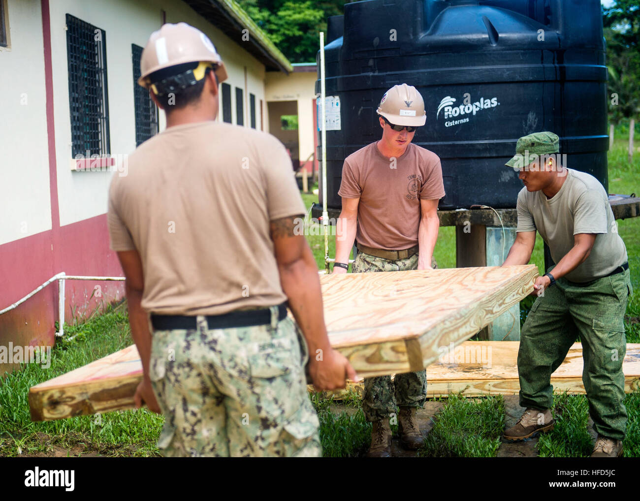 U.S. Navy Construction Electrician 2nd Class Arthur Bernal, U.S. Navy ...