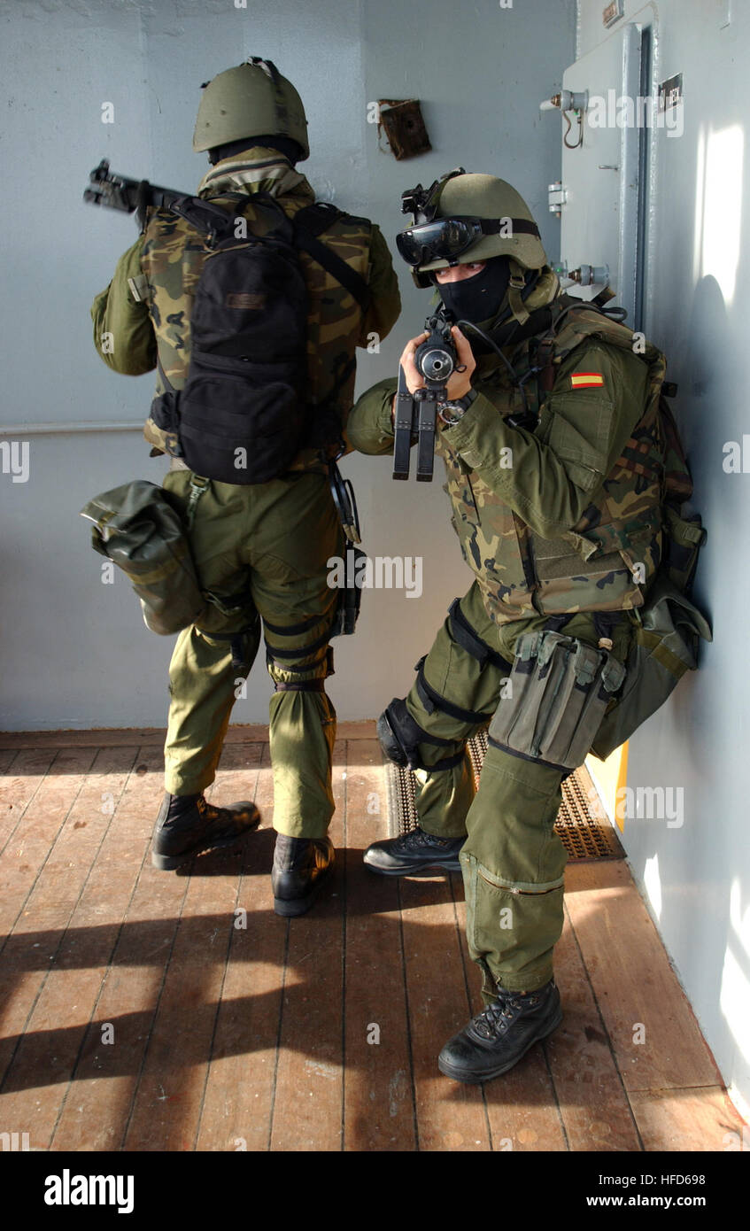 Spanish special forces command hi-res stock photography and images - Alamy