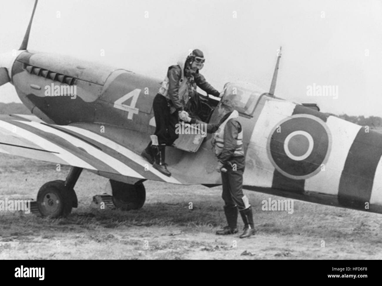 Spitfire Vb of VCS-7 during Normandy invasion 1944 Stock Photo - Alamy