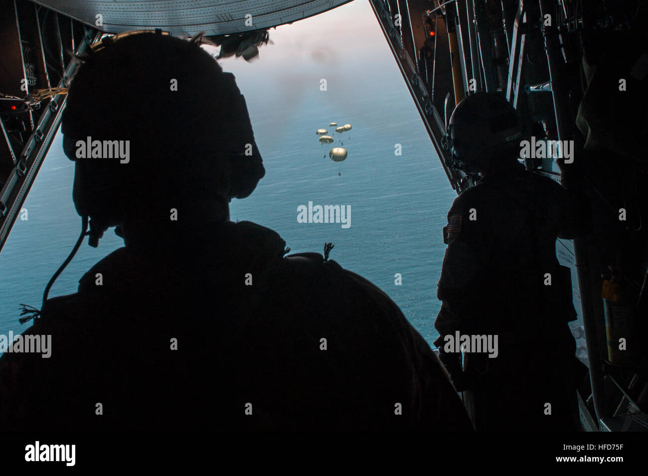 Members of Explosive Ordnance Disposal Mobile Unit (EODMU) 11 jump out ...