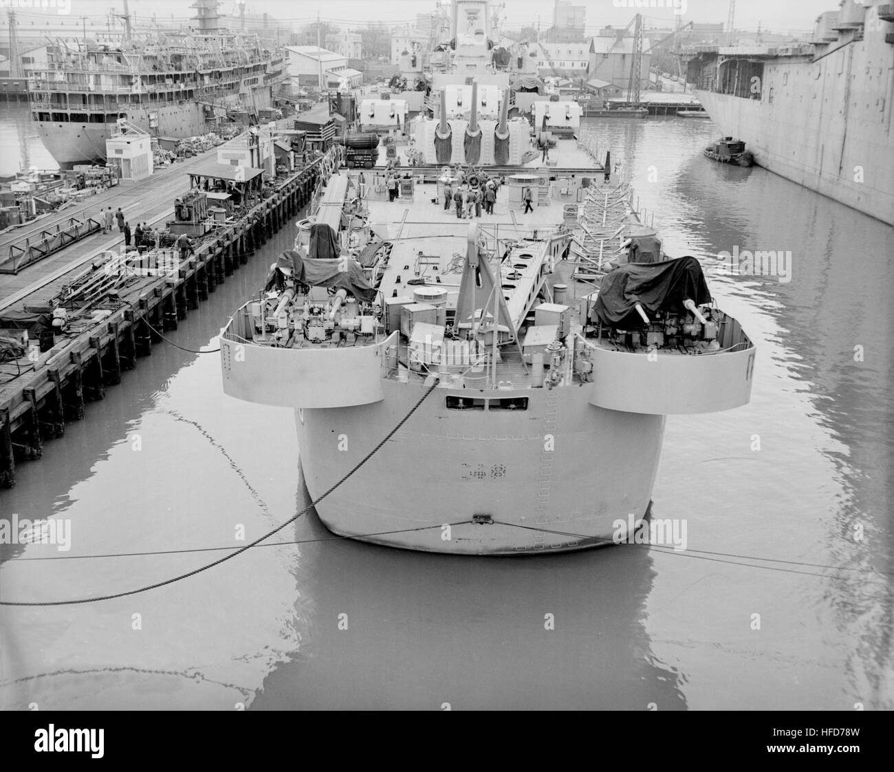 Stern view of USS Newport News (CA-148) on 8 January 1949 Stock Photo ...
