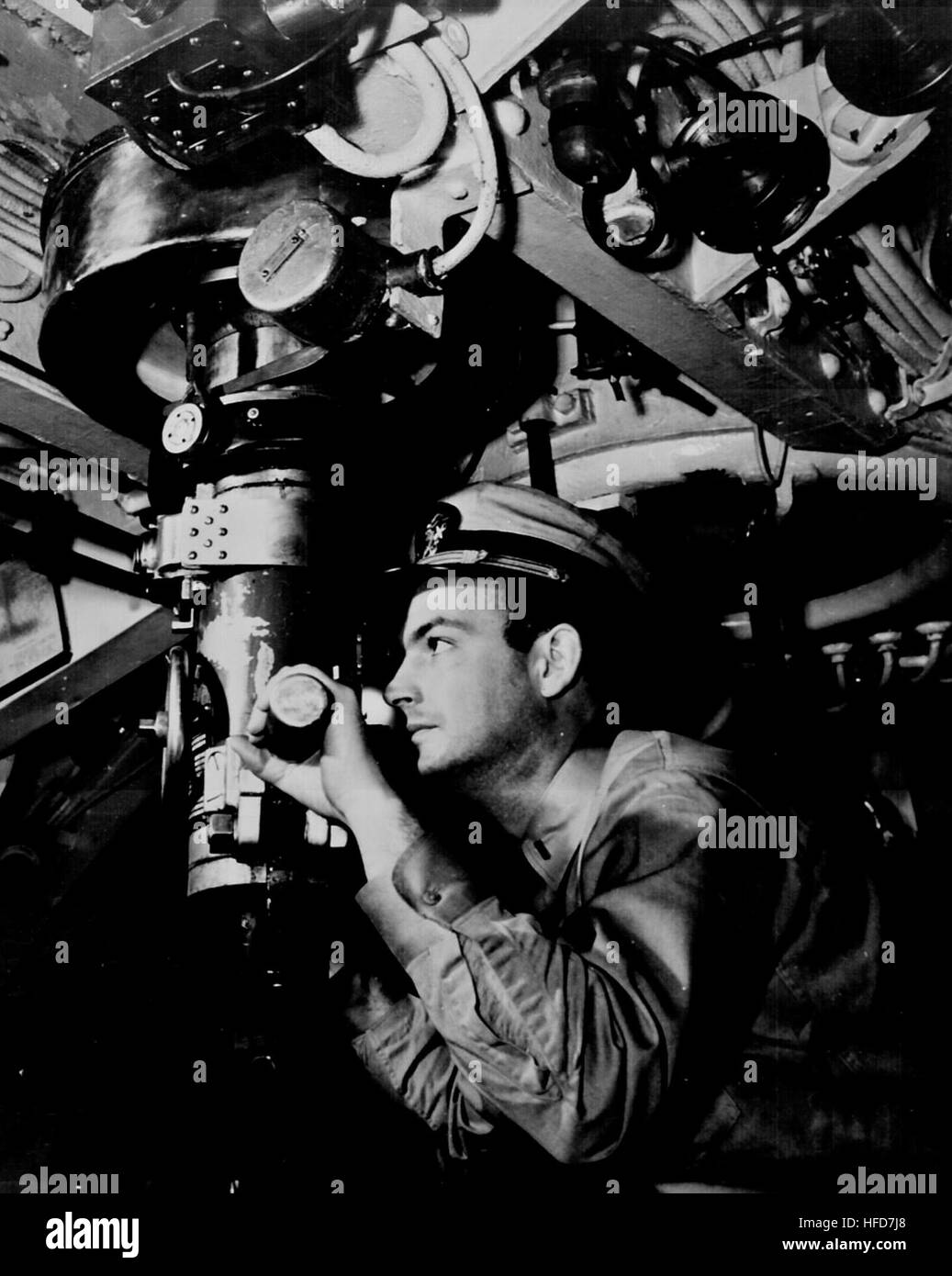 Submarine periscope hi-res stock photography and images - Alamy