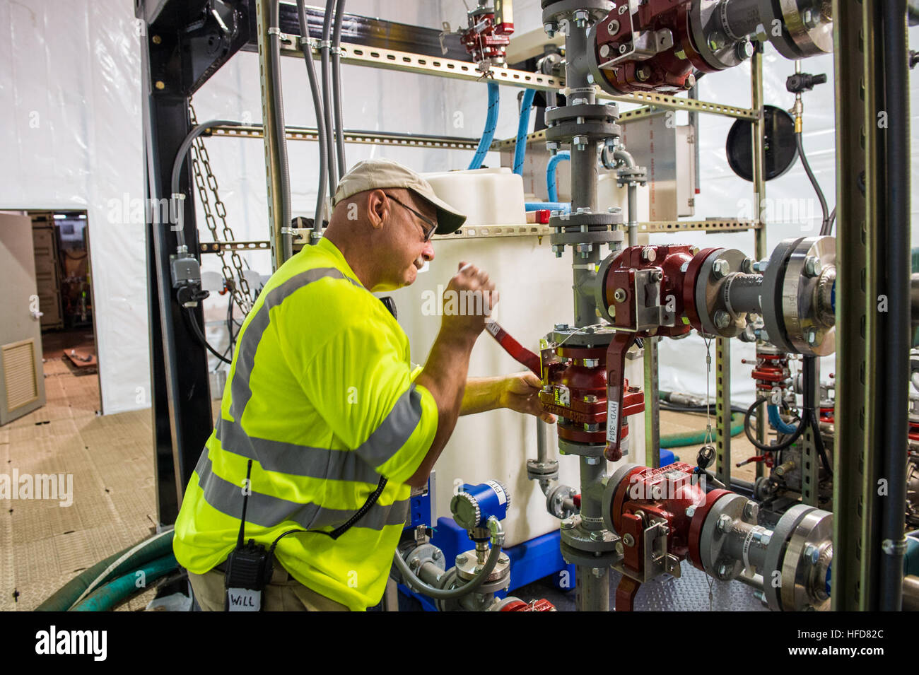 Field deployable hydrolysis system hi-res stock photography and images ...