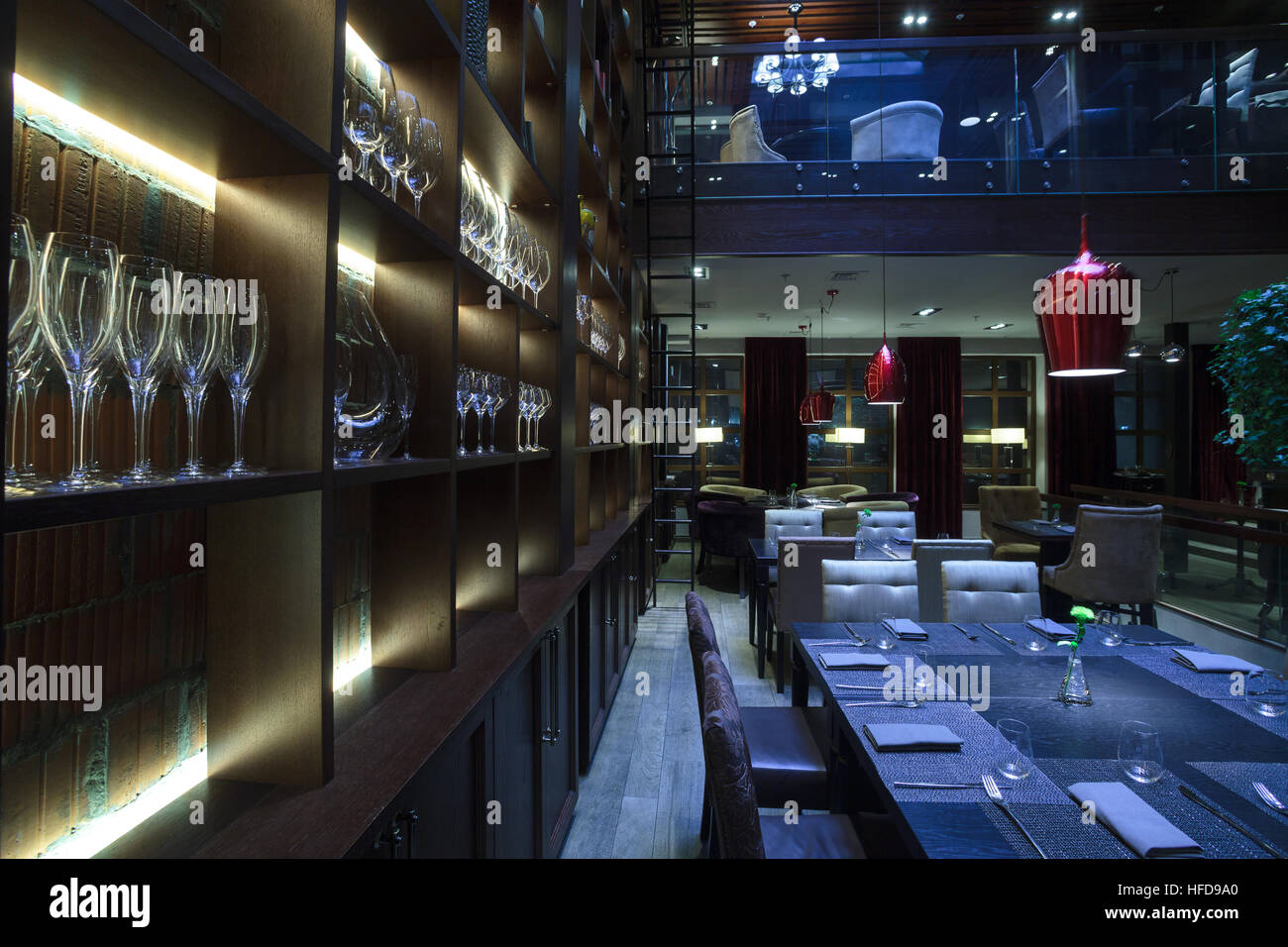 Luxury bars and restaurant interiors hi-res stock photography and ...