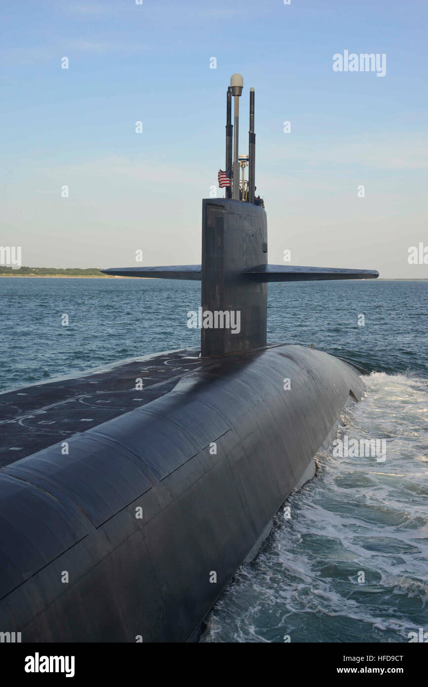 The ballistic missile submarine USS Wyoming (SSBN 742) returns to Naval ...