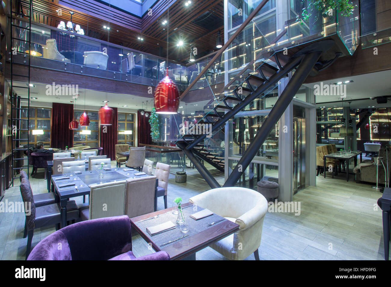 Luxury bars and restaurant interiors hi-res stock photography and ...