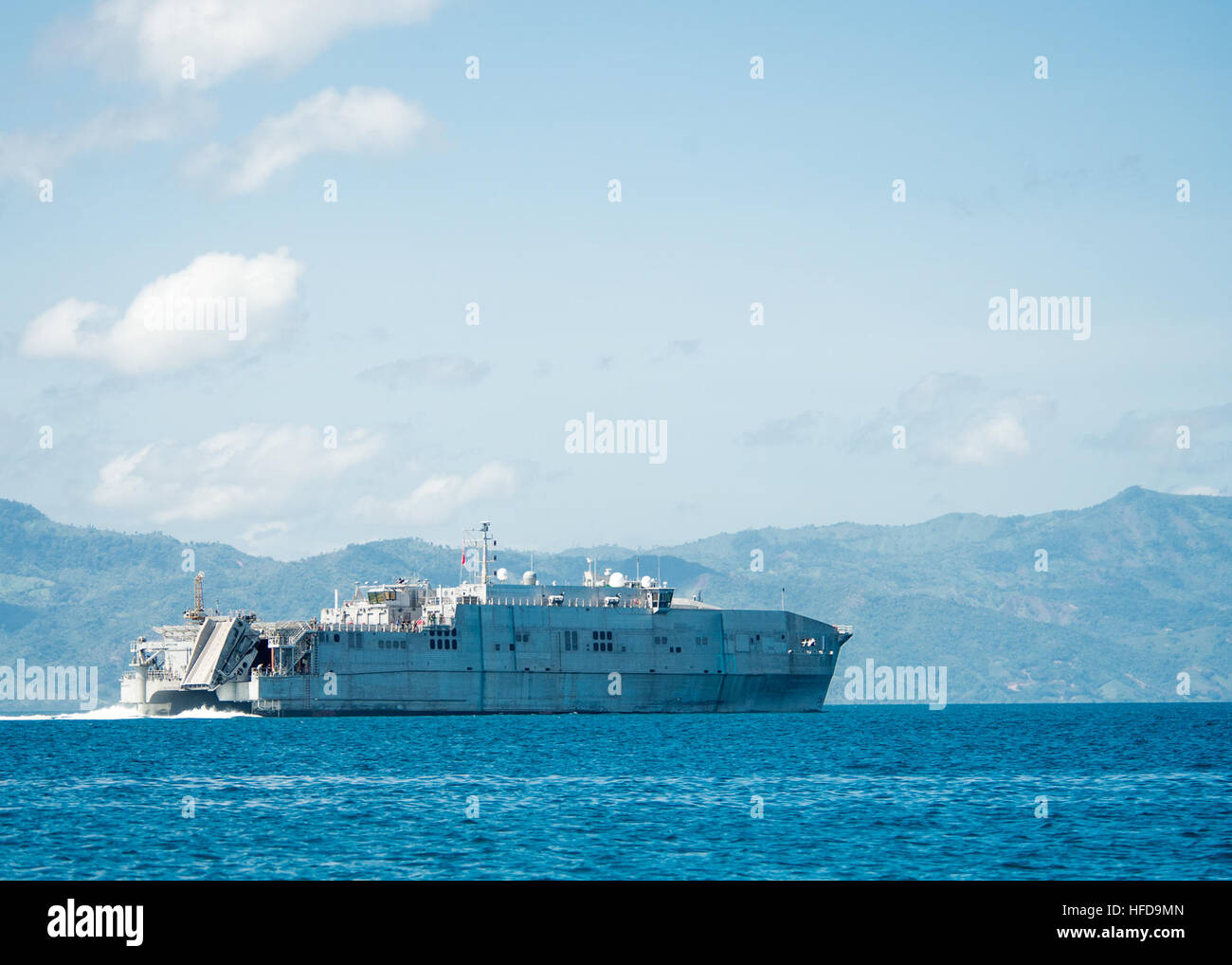 USNS Spearhead, a Joint High Speed Vessel, departs Puerto Castilla ...
