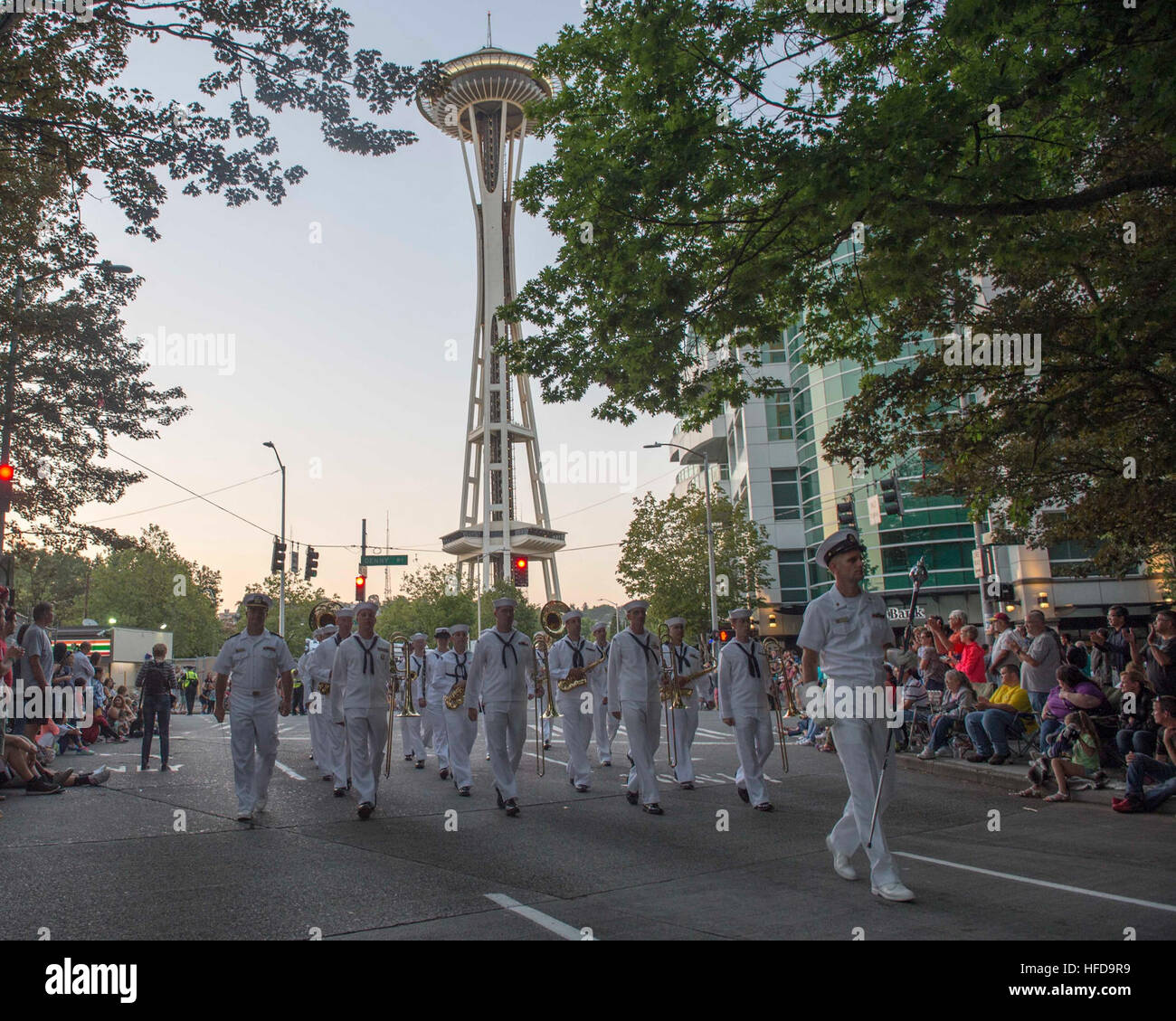 Tourchlight parade hi-res stock photography and images - Alamy