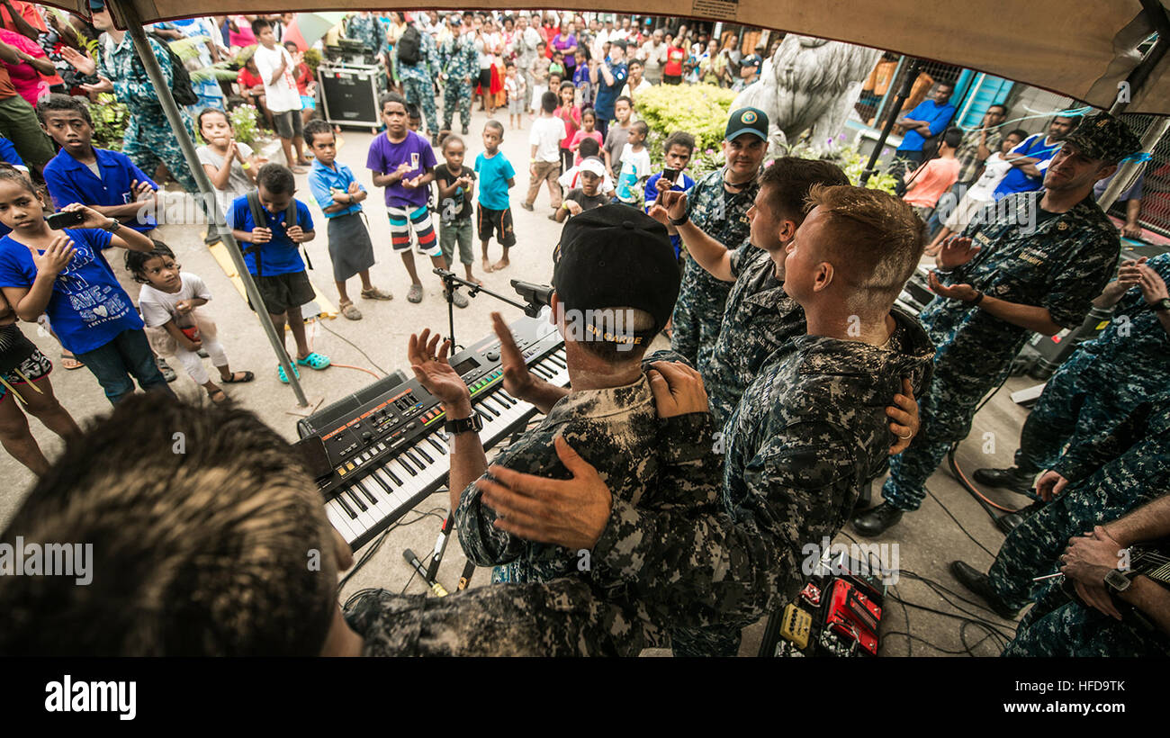 Say ah hi-res stock photography and images - Alamy