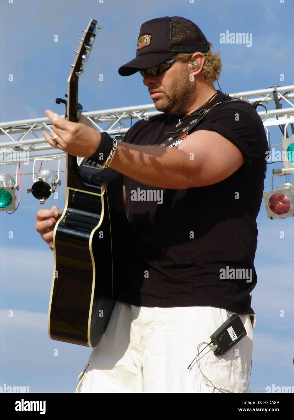 A USO-sponsored concert at Naval Support Activity Naples features ...