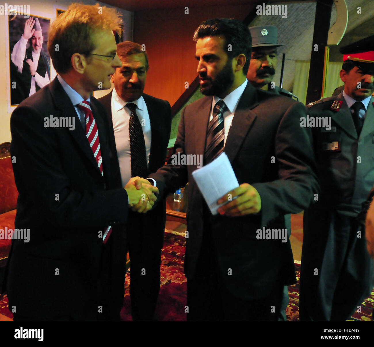 David dodd hand hi-res stock photography and images - Alamy