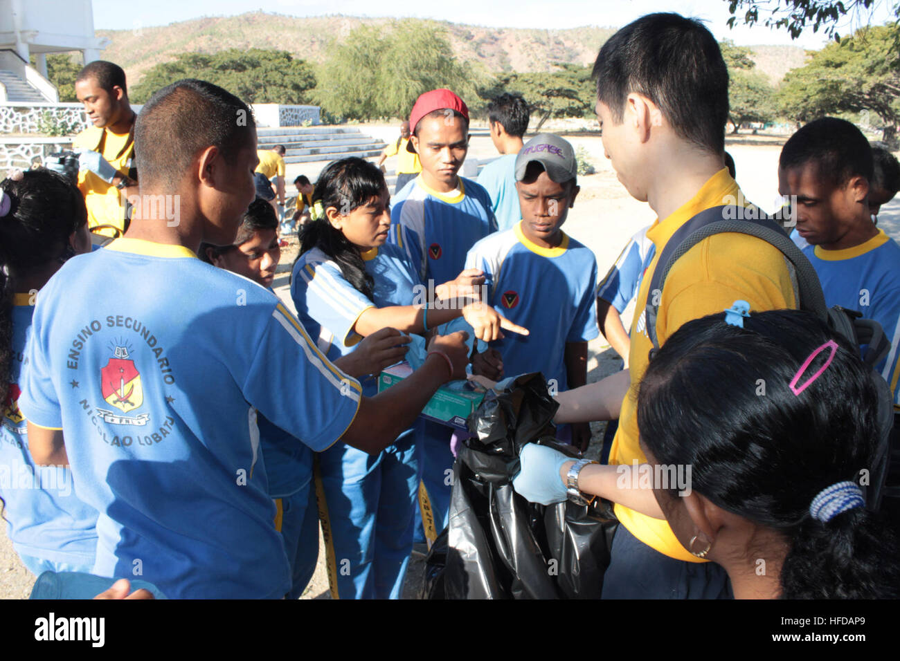 A sailor assigned to amphibious transport dock ship USS Denver (LPD 9 ...