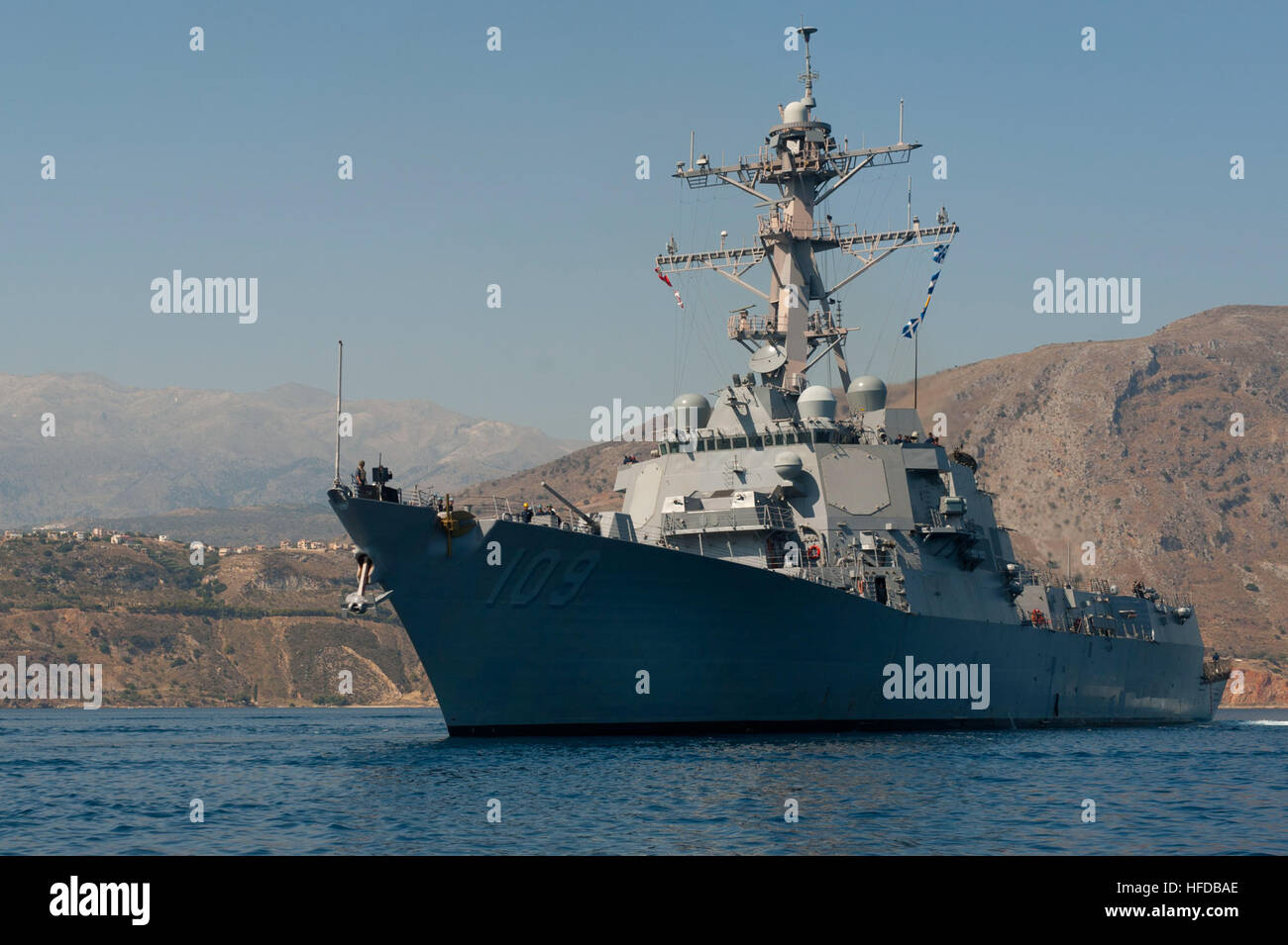 The guided-missile destroyer USS Jason Dunham (DDG 109) departs Souda ...