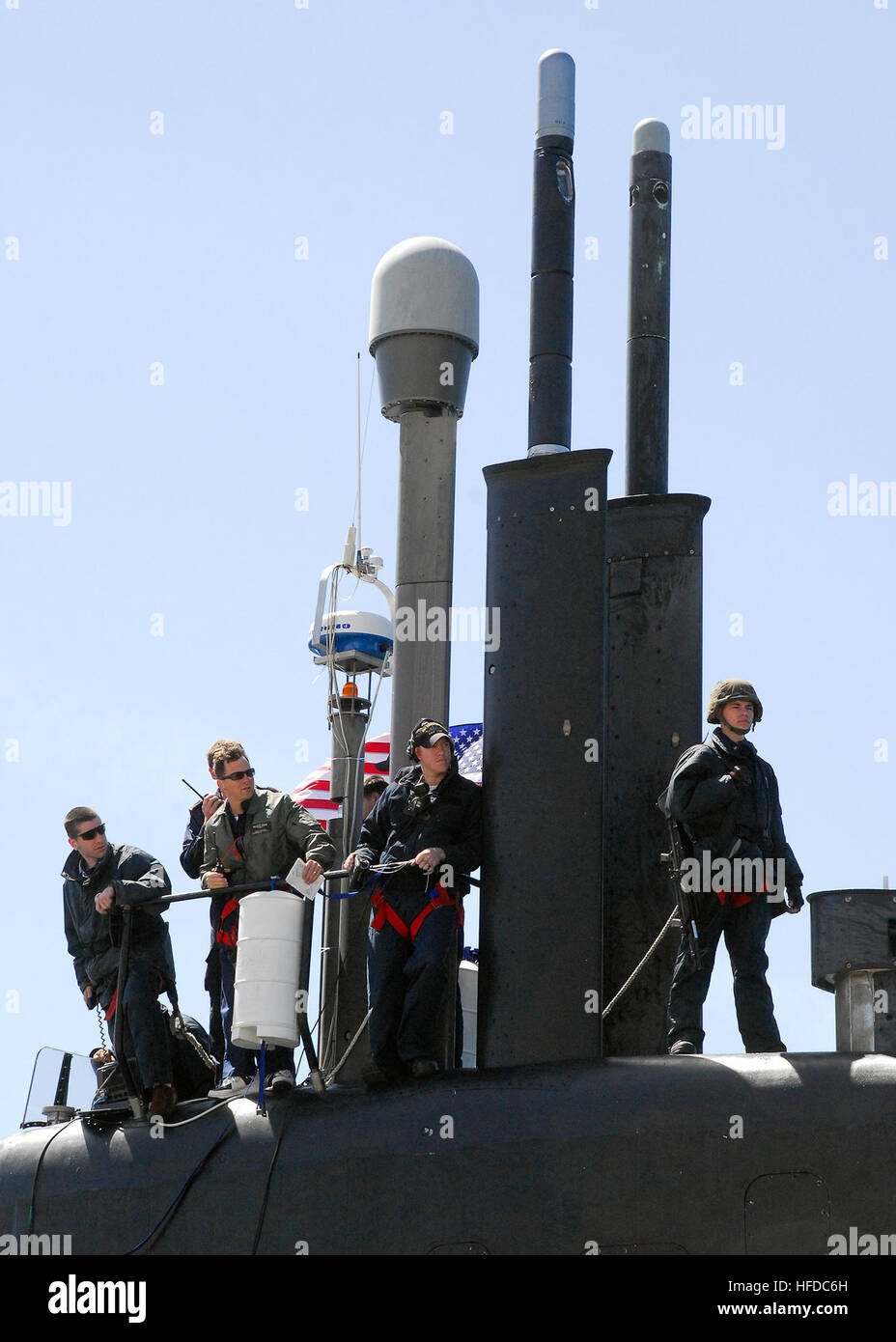 Crew members manned the bridge of the Los Angeles-class fast-attack ...