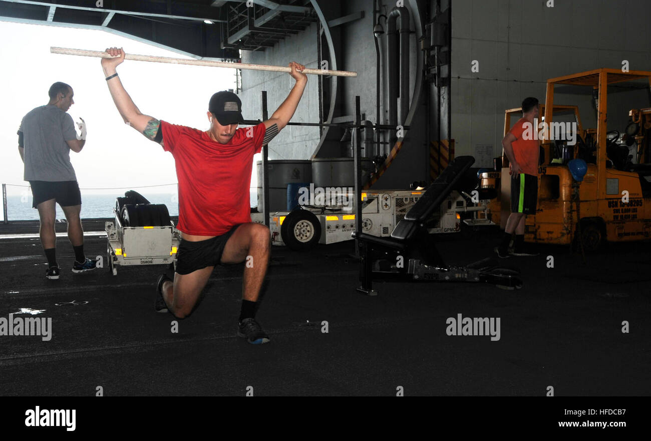 U.S. Naval Aircrewman (Tactical Helicopter) 2nd Class Matt Ballard ...