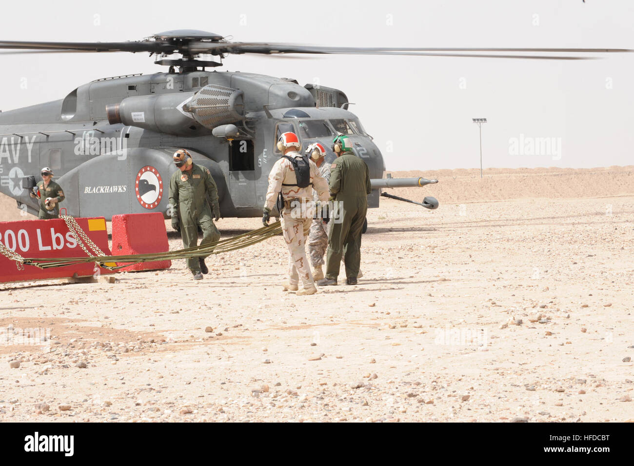 Army navy personnel load hi-res stock photography and images - Alamy
