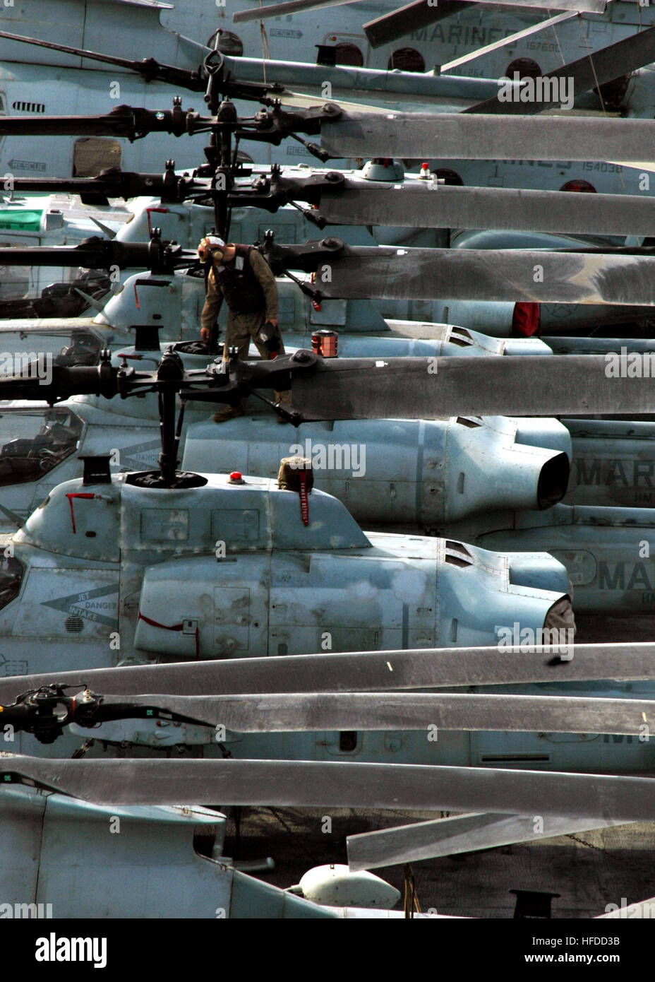 Marine medium helicopter squadron hmm 264 hi-res stock photography and ...