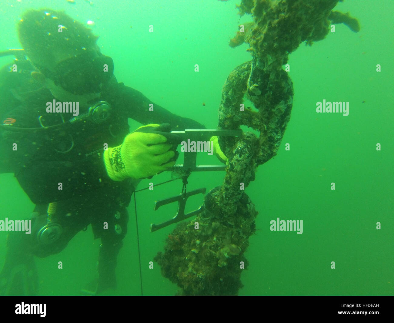 Mooring riser hi-res stock photography and images - Alamy