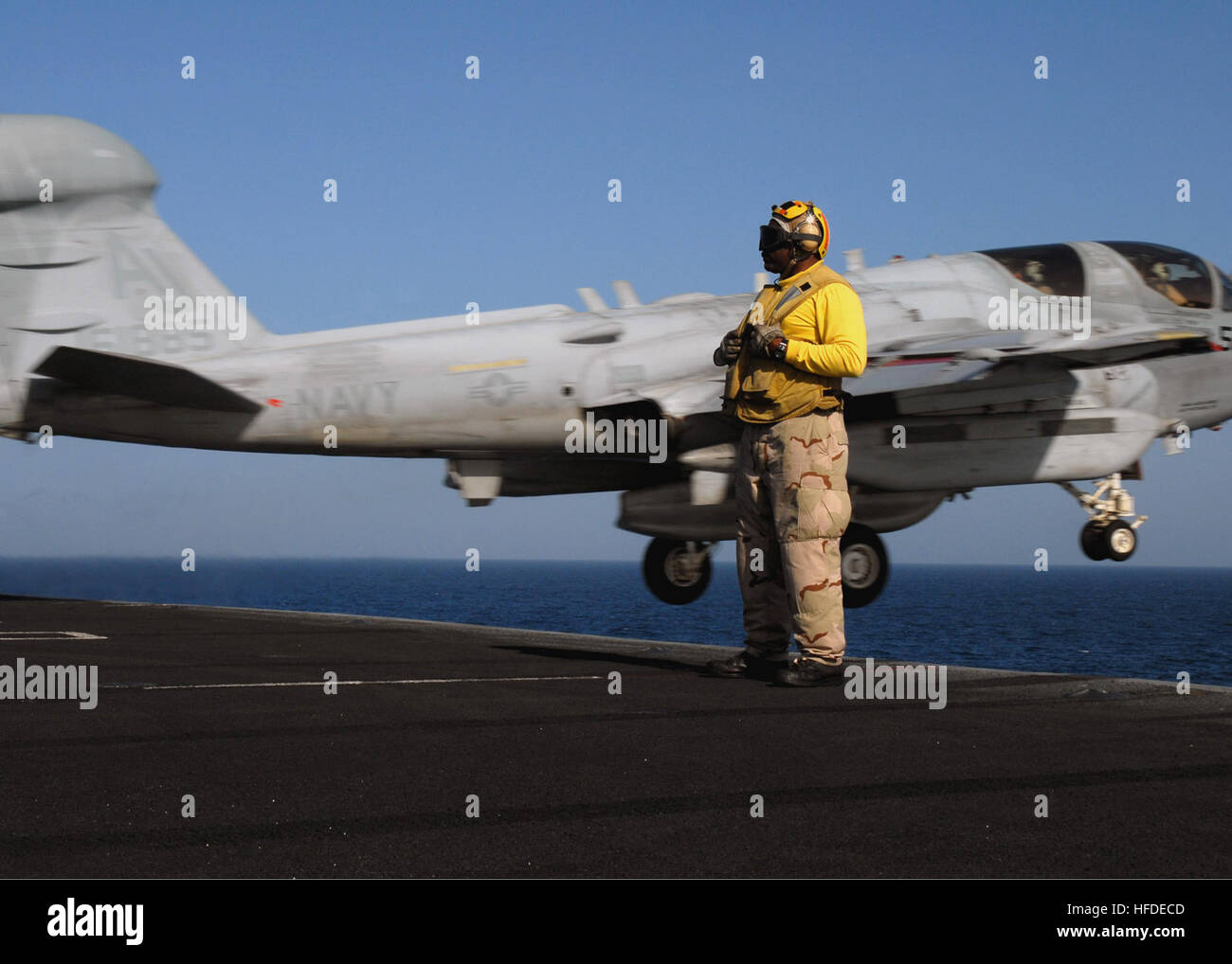 Chief Petty Officer aviation boatswain's mate (handling) Richard McCray ...