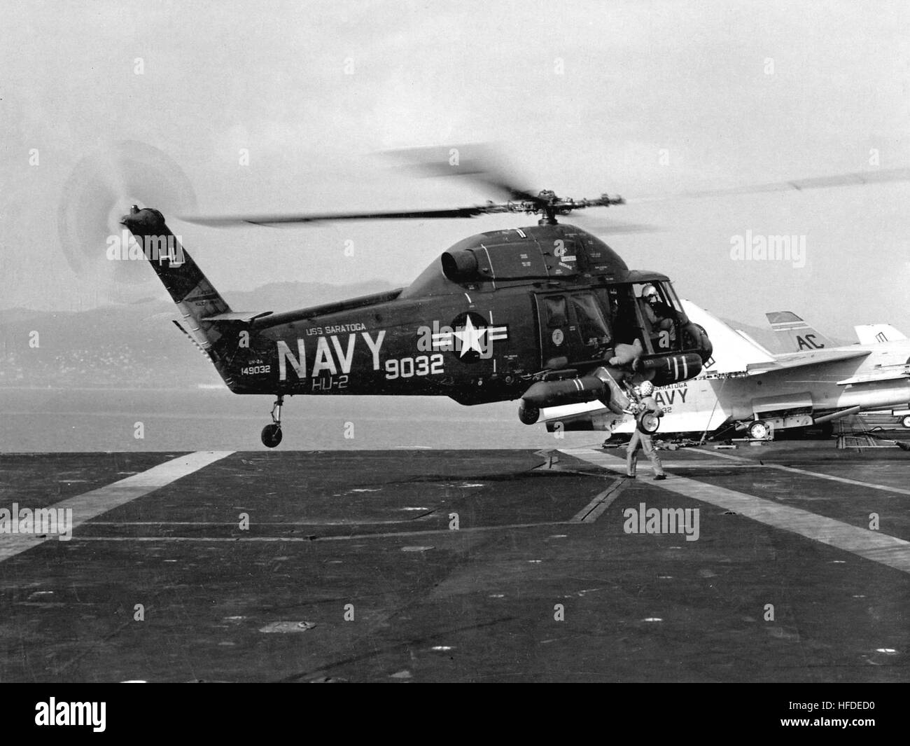 Uss saratoga cva 60 hi-res stock photography and images - Alamy