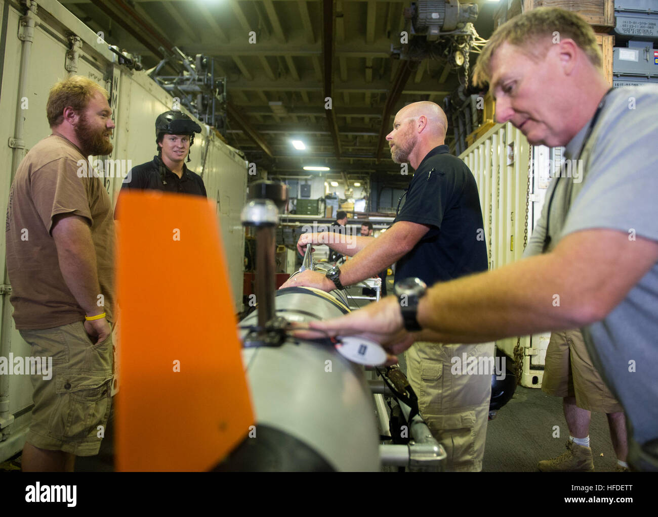 Afloat forward staging base interim uss ponce hi-res stock photography ...