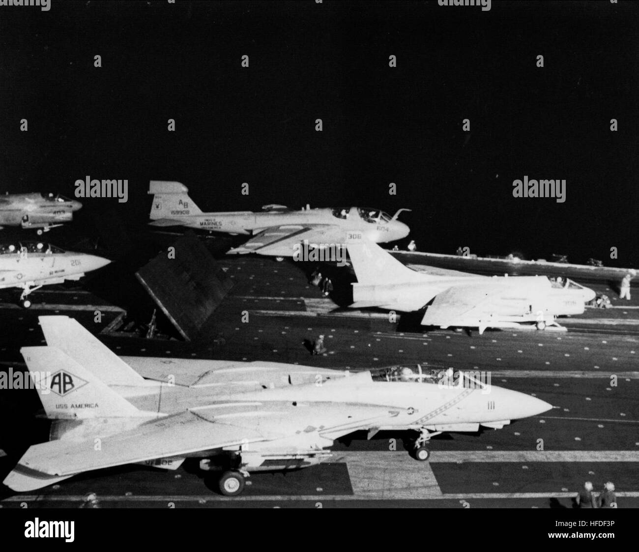 Aircraft on USS America (CV-66) during attacks on Libya 1986 Stock ...