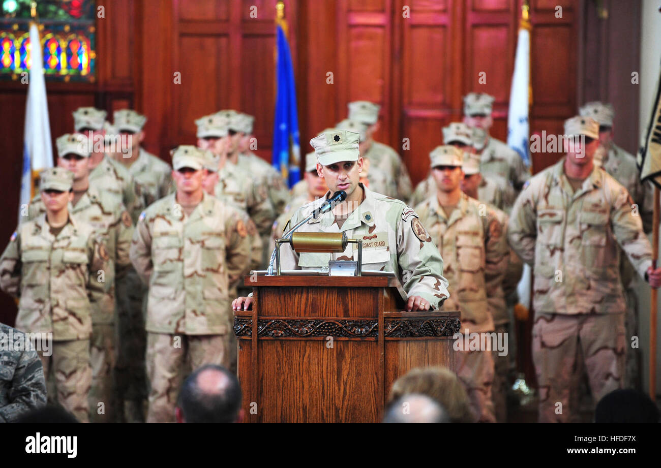 NAVAL STATION GUANTANAMO BAY, Cuba (Nov. 11, 2011) – Incoming Commander ...
