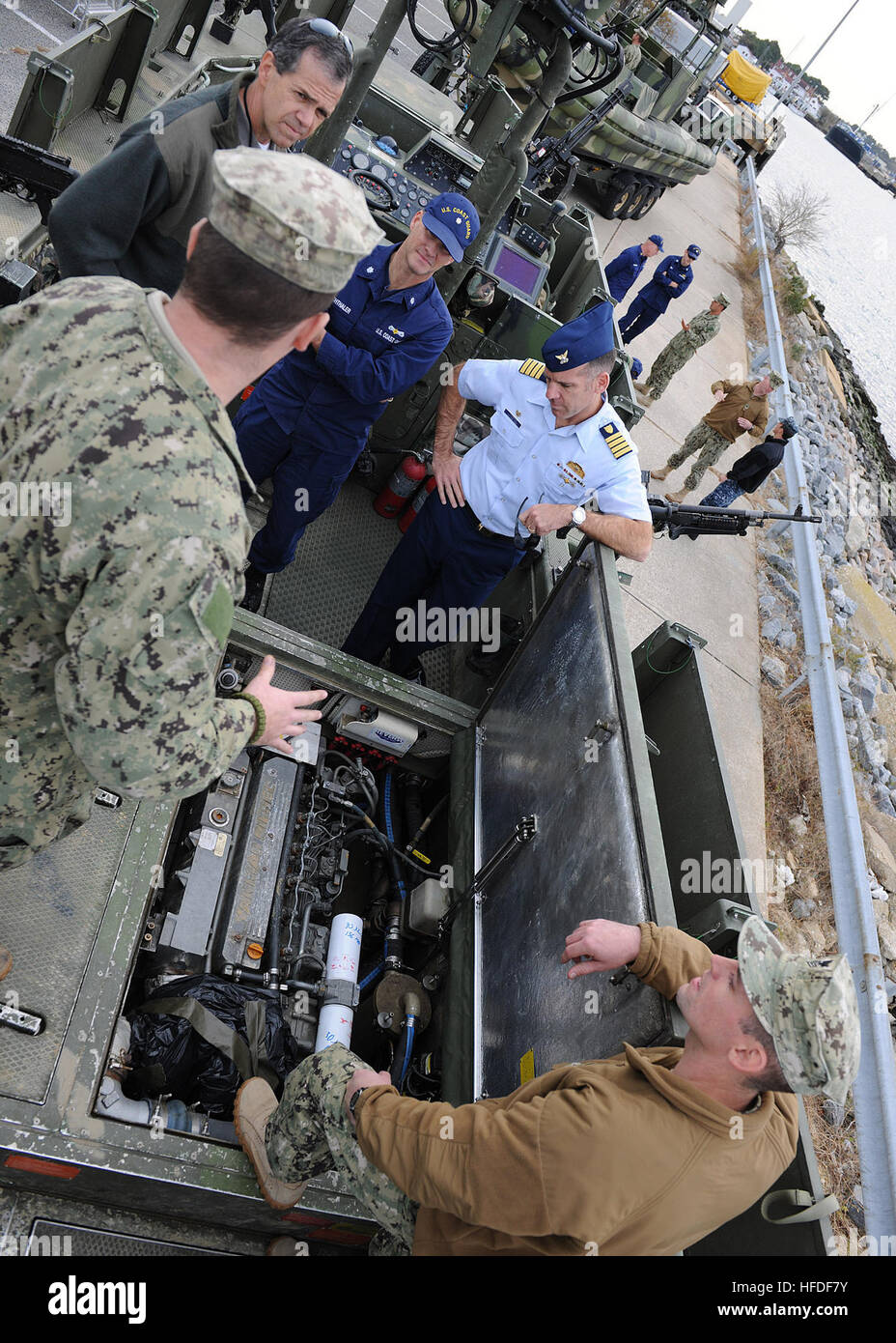 VIRGINIA BEACH, Va. (Nov. 15, 2013) – Coastal Riverine Force (CRF ...