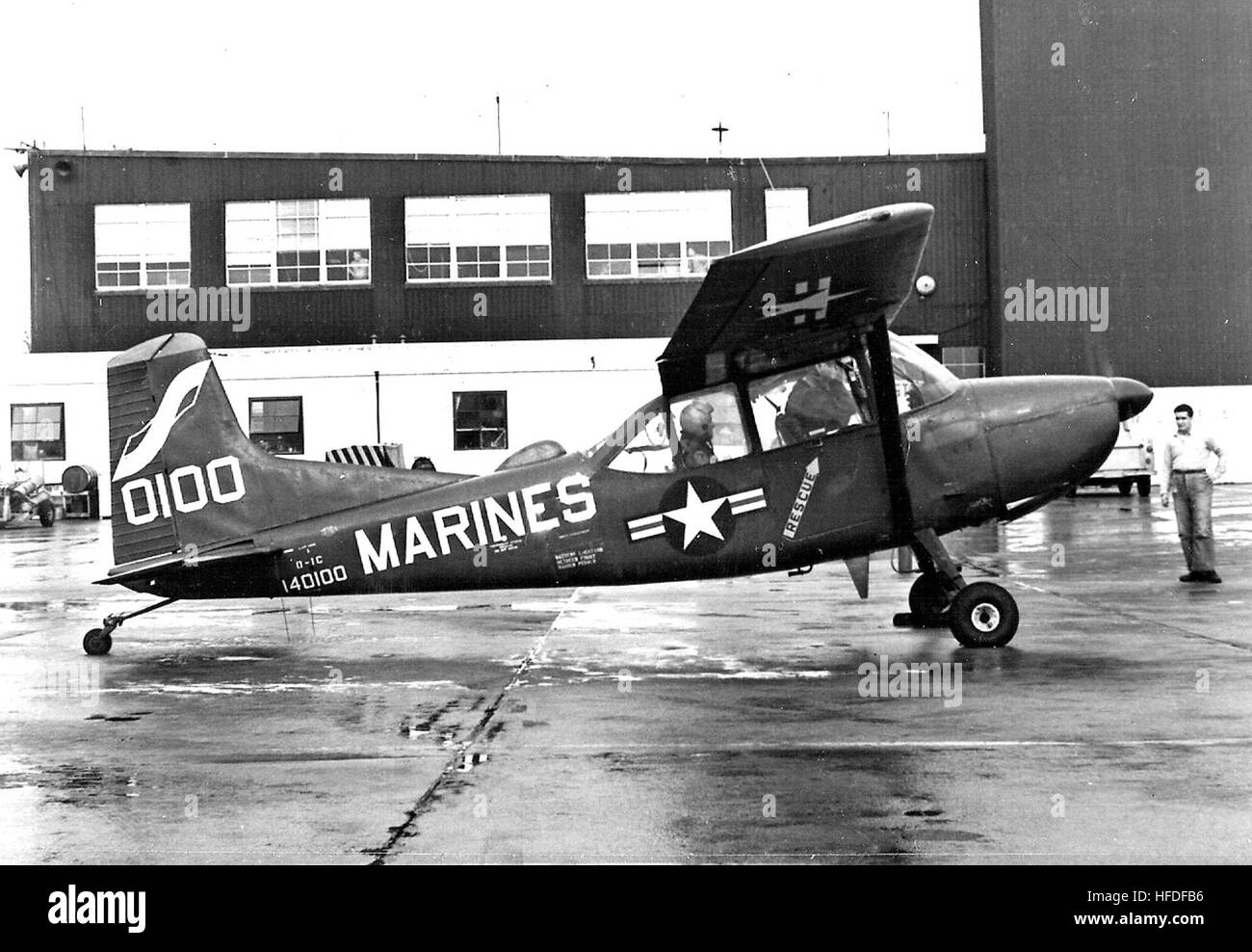 US Marine Corps O-1C with running engine Stock Photo - Alamy