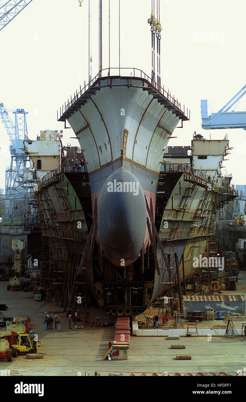 Newport news shipbuilding hi-res stock photography and images - Alamy