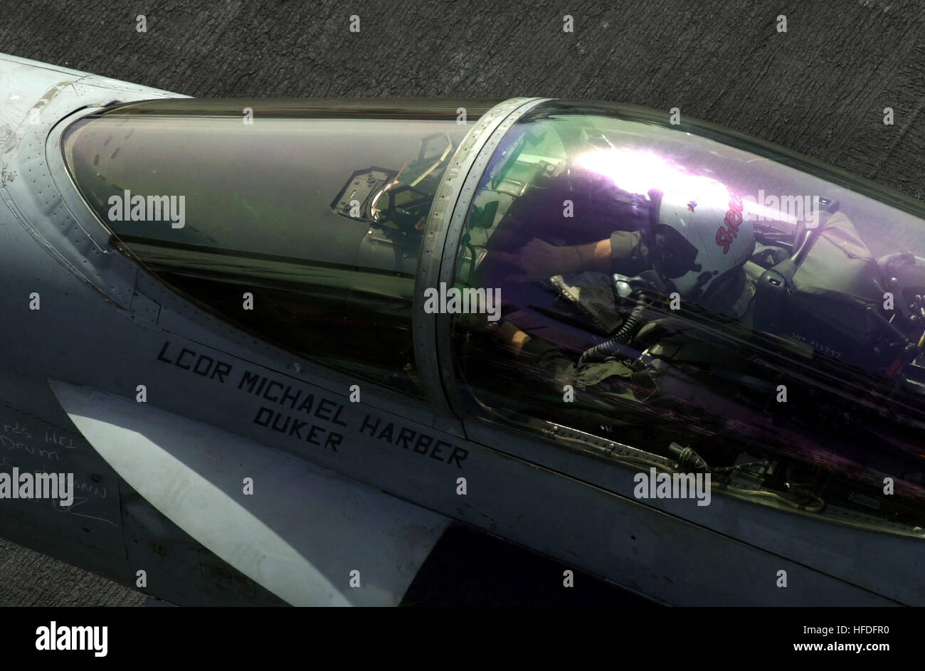 011004-N-6520M-017 Aboard USS Carl Vinson (CVN 70) (Oct. 4, 2001) -- Lt ...