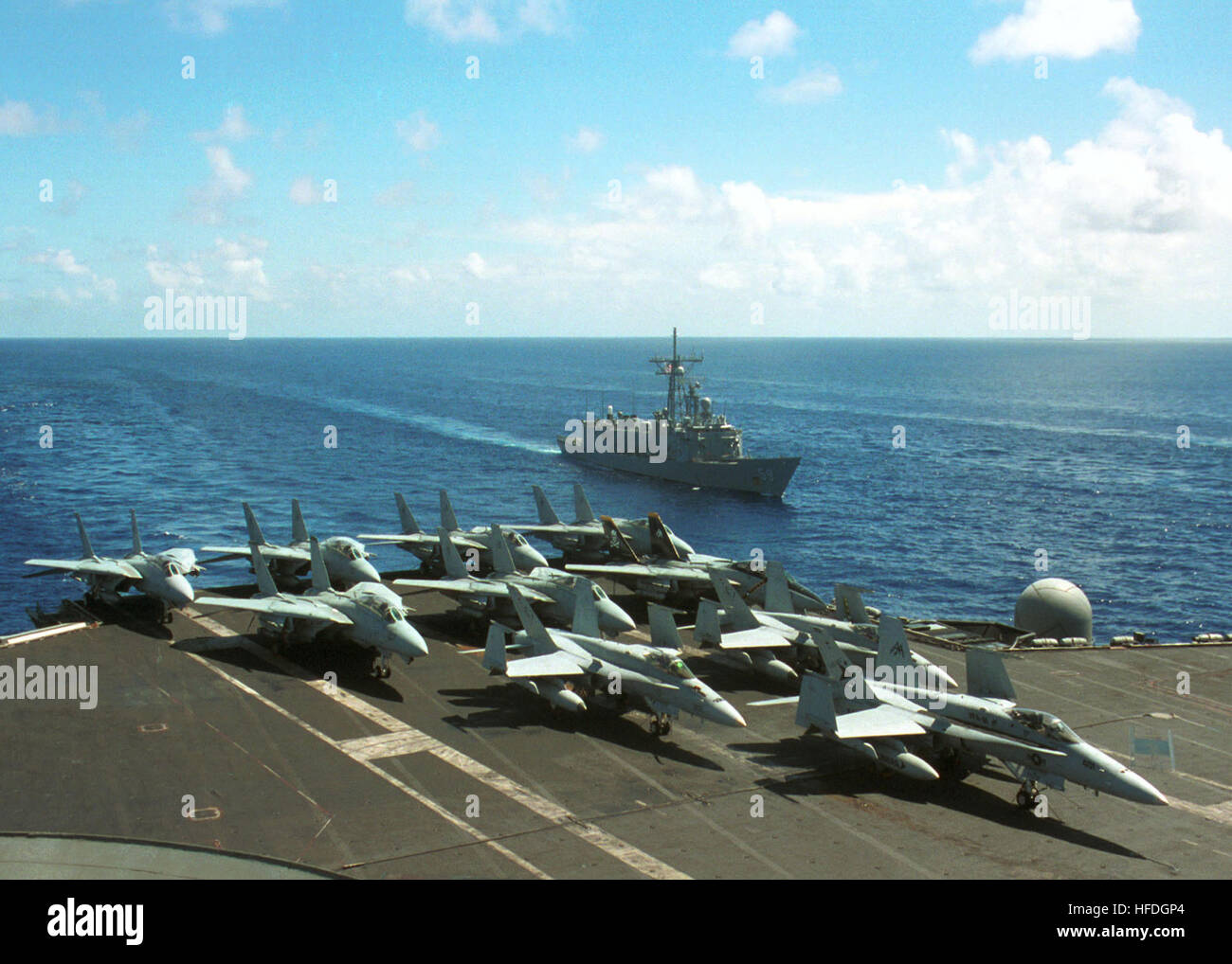 Uss kauffman ffg 59 hi-res stock photography and images - Alamy