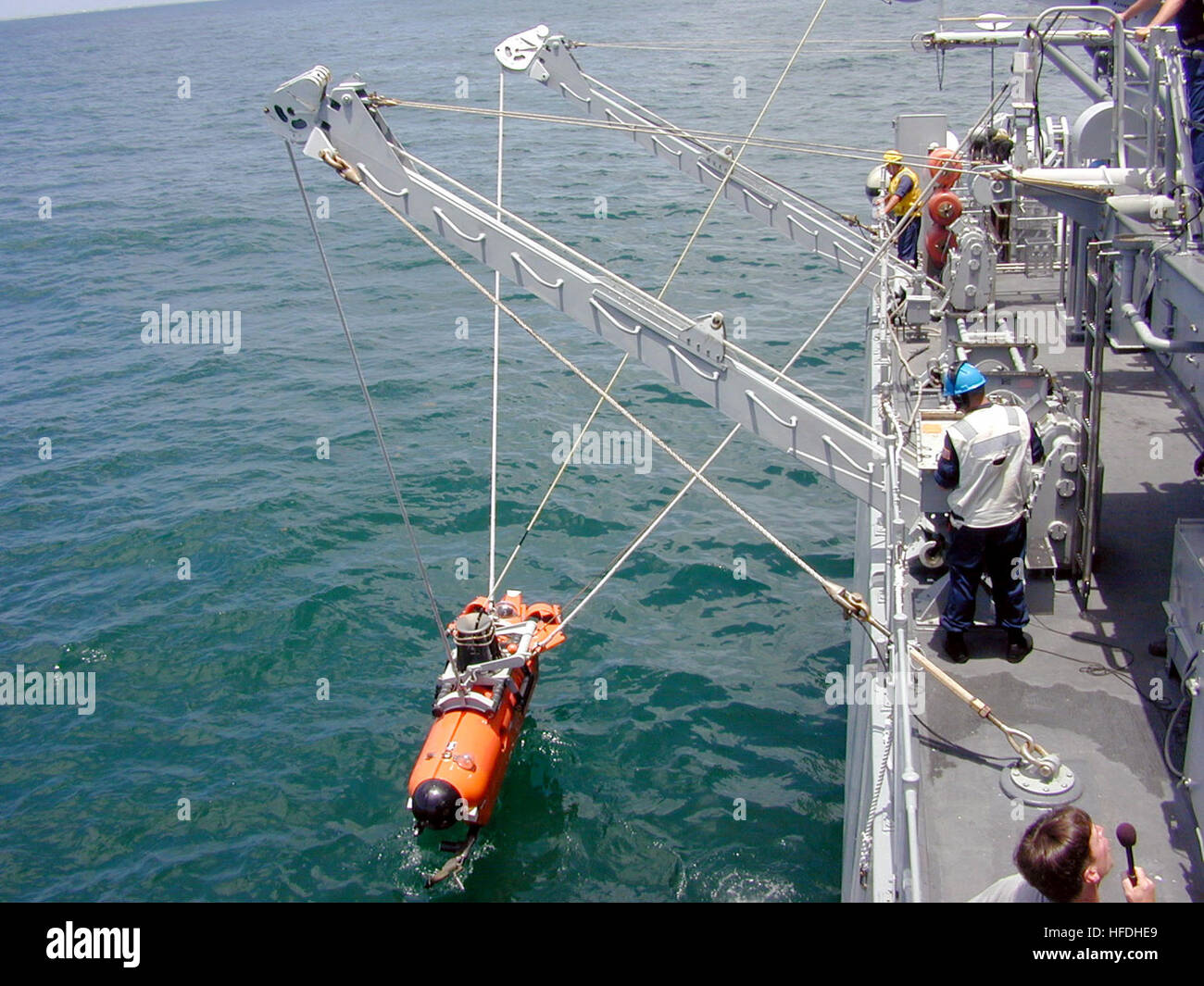 020722-N-5745B-002 At sea aboard USS Champion (MCM 4) Jul. 22, 2002 ...