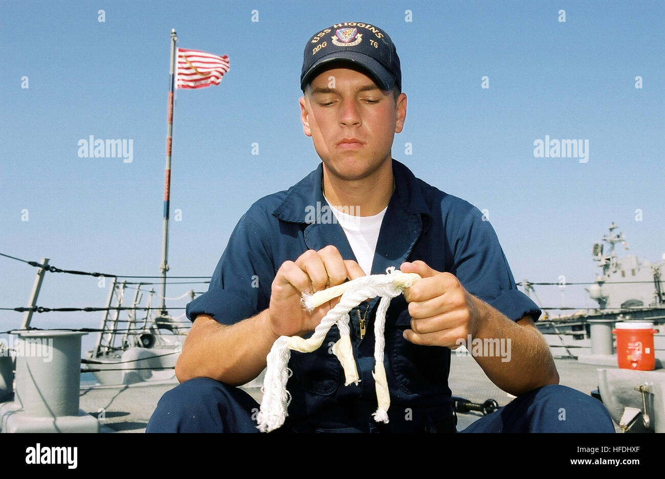 Splicing a rope hi-res stock photography and images - Alamy