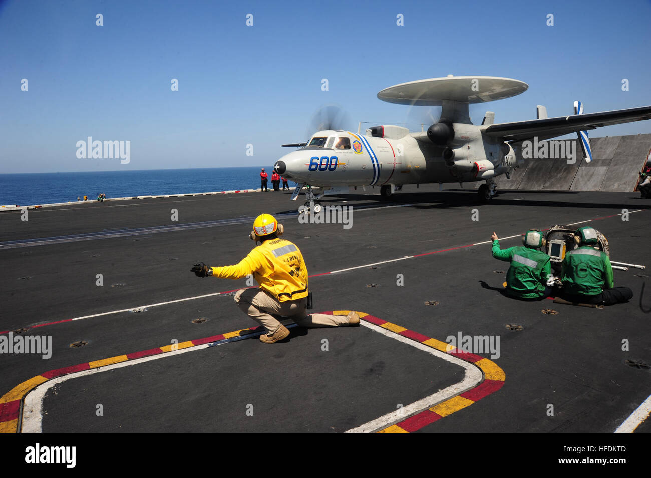 Part 121 carrier hi-res stock photography and images - Alamy
