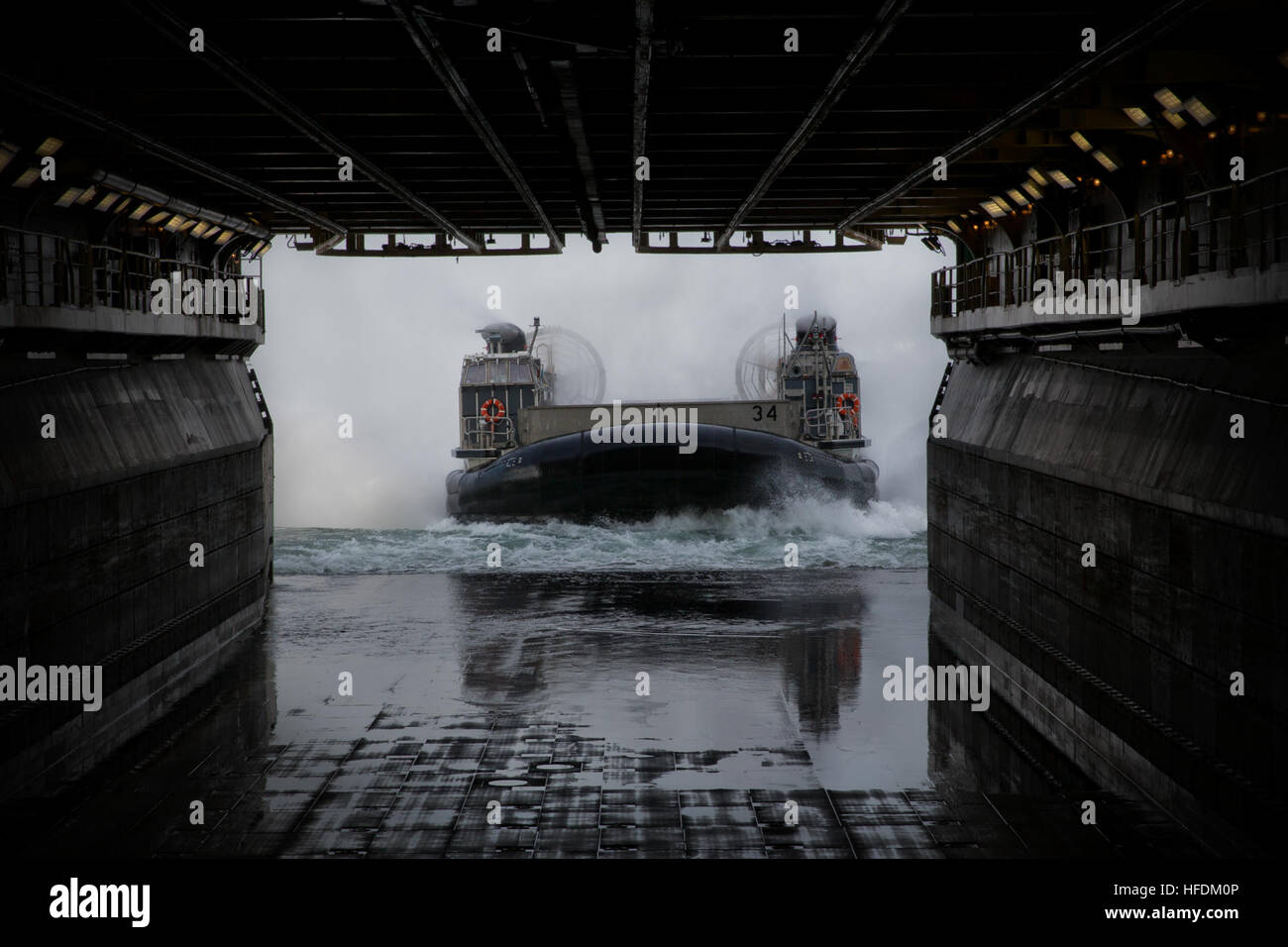 Lcac from assault craft hi-res stock photography and images - Alamy
